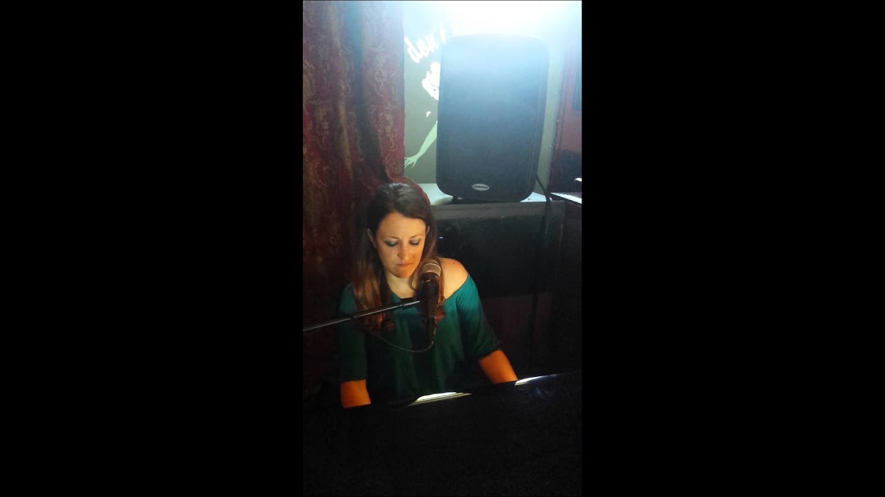 Hire Laura Wiley - Singing Pianist in Los Angeles, CA | GigSalad