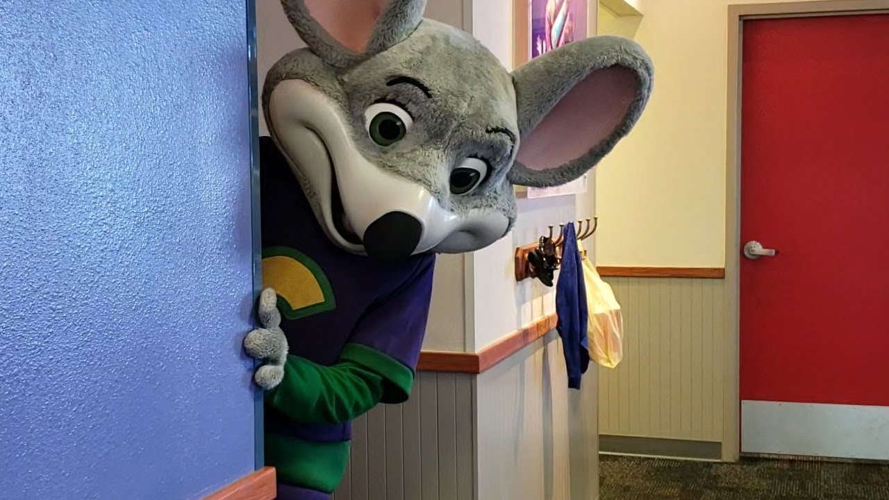 Chuck E Cheese Cute Jumpscare
