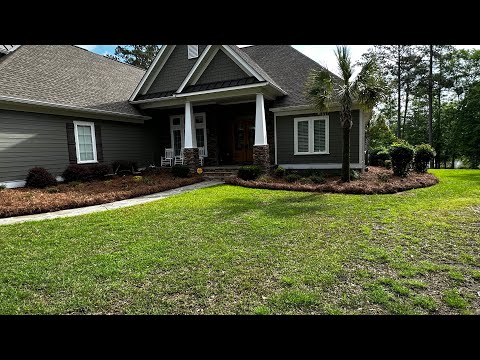 Beautiful Pinestraw Job on Lake Murray #lawncare #beautiful #pinestraw