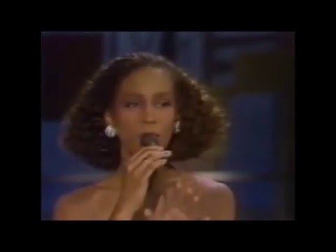 Top 10 Greatest Female Singers Of All Time