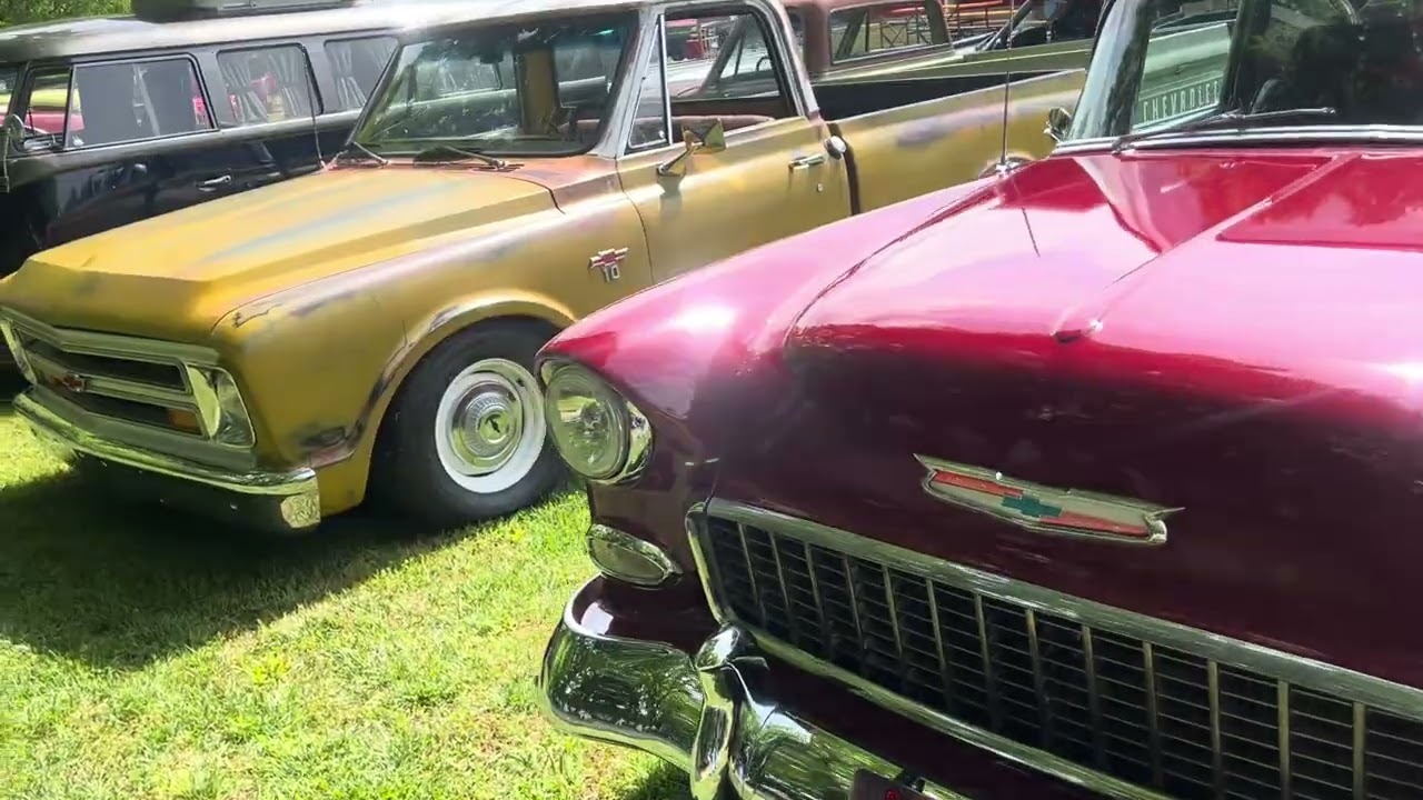 Bulls Gap Cruise In & Swap Meet 2026-12. Various models