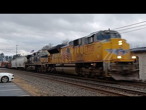 Close Call! UP 8758 leading NS 288 in Macungie, PA