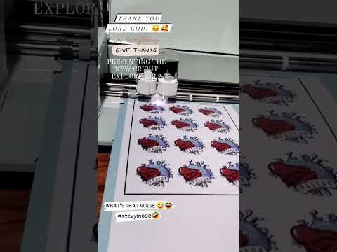 Cricut Explore Air 2 Thank You Lord God for this 🥰😇🙏 #trying #cricut #cuttingmachine #shortsvideo