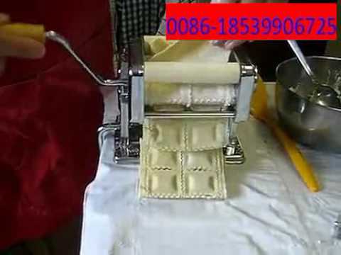 Ravioli maker machine