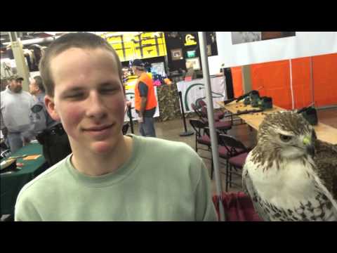 Apprentice falconer Ben Vrielink and Wayne