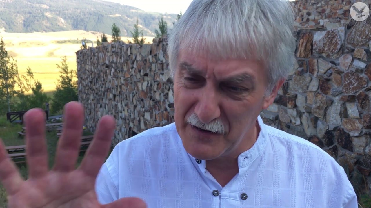 Meet the 'eclipse chasers' who spend thousands traveling the world