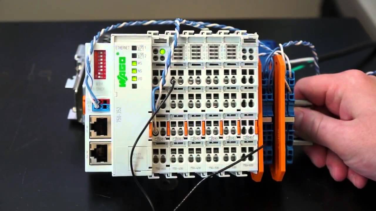 Universal Robots with Expansion IO