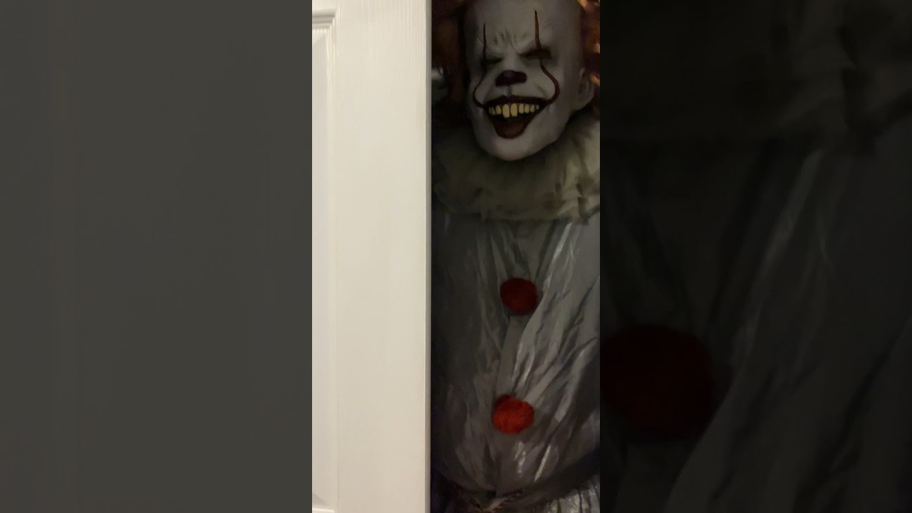 #pennywise #pennywisetheclown #pennywisethedancingclown #creepy #horror #clown #clowns #shorts