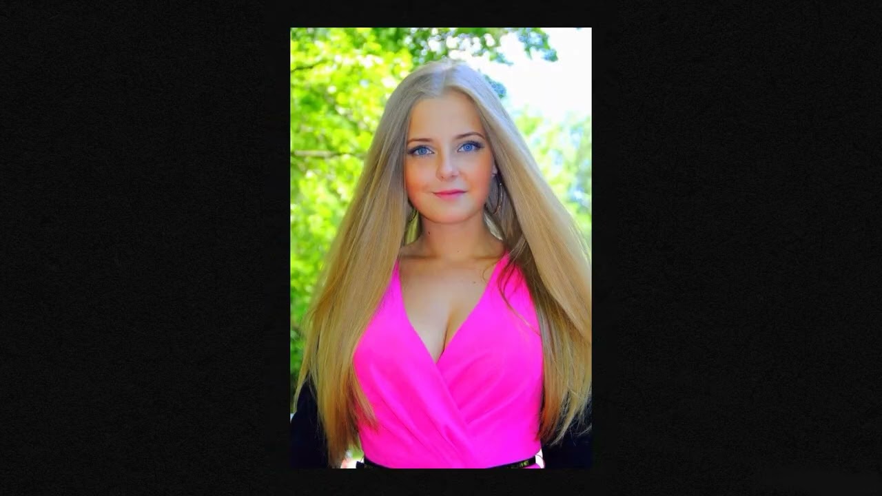 Attractive sweet Women #180kj