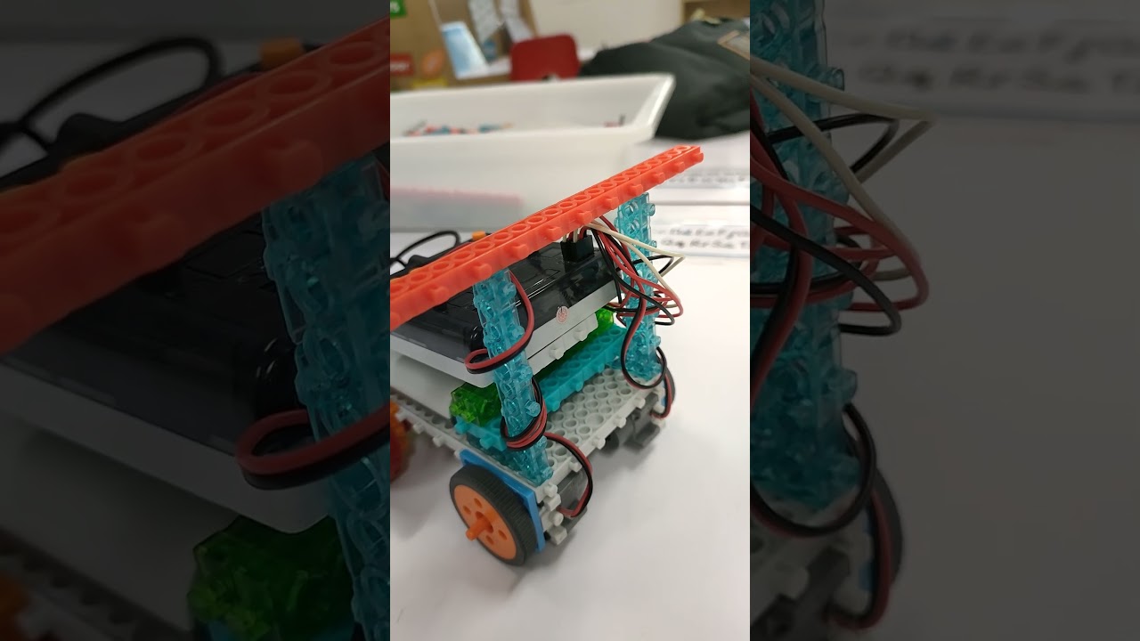 My Robot Time MRT3 Kids - mini avoider car that avoids obstacles