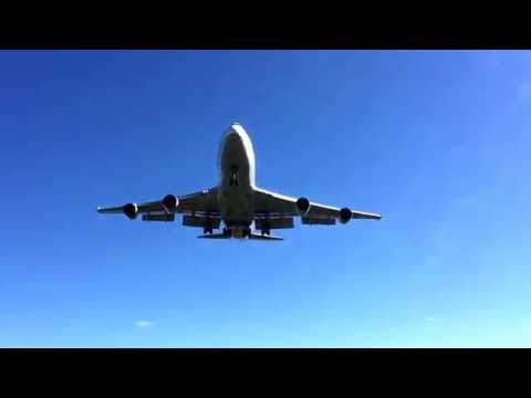 United 747 in Fargo, North Dakota