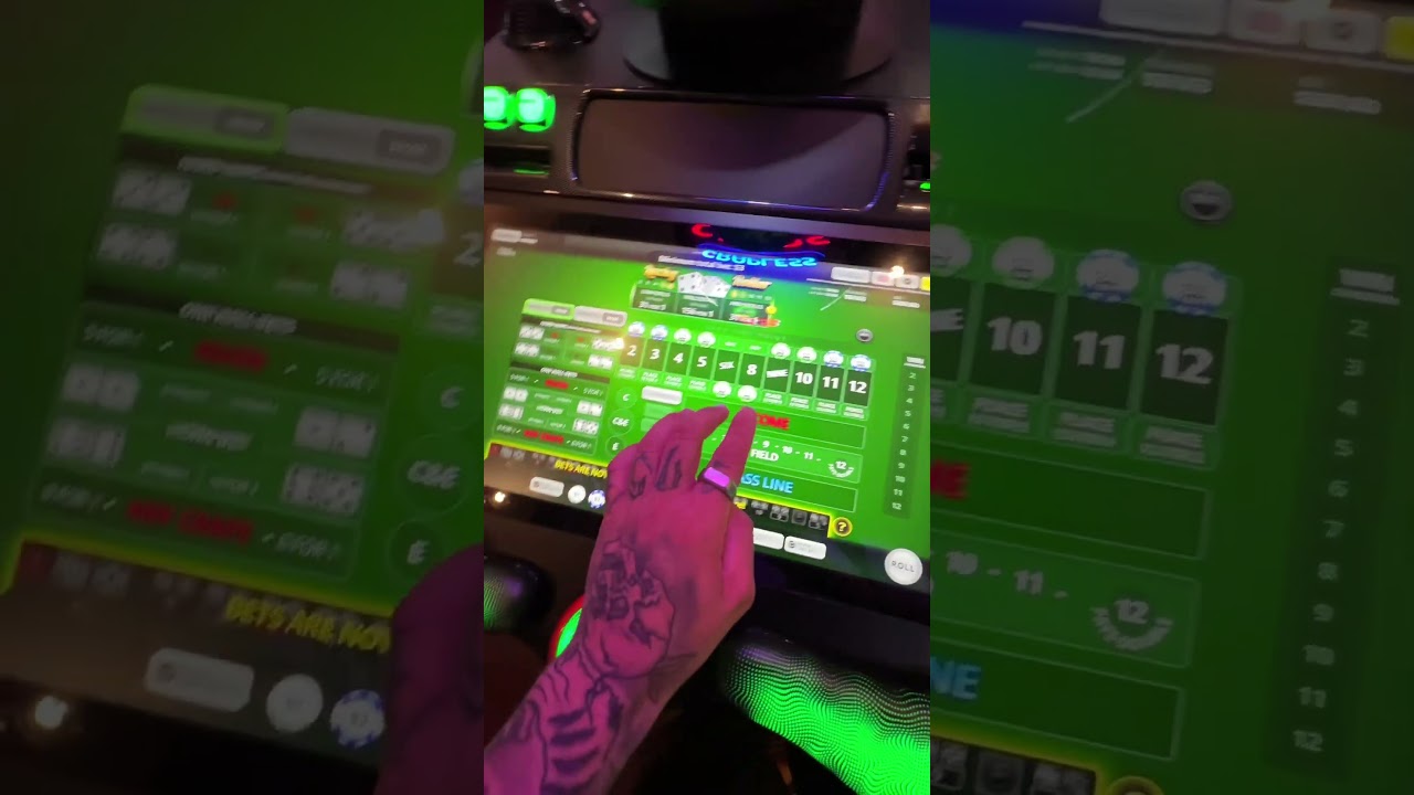 $400 into crapless bubble craps DM me for this strategy to make it like me #casino #gamble #gambling