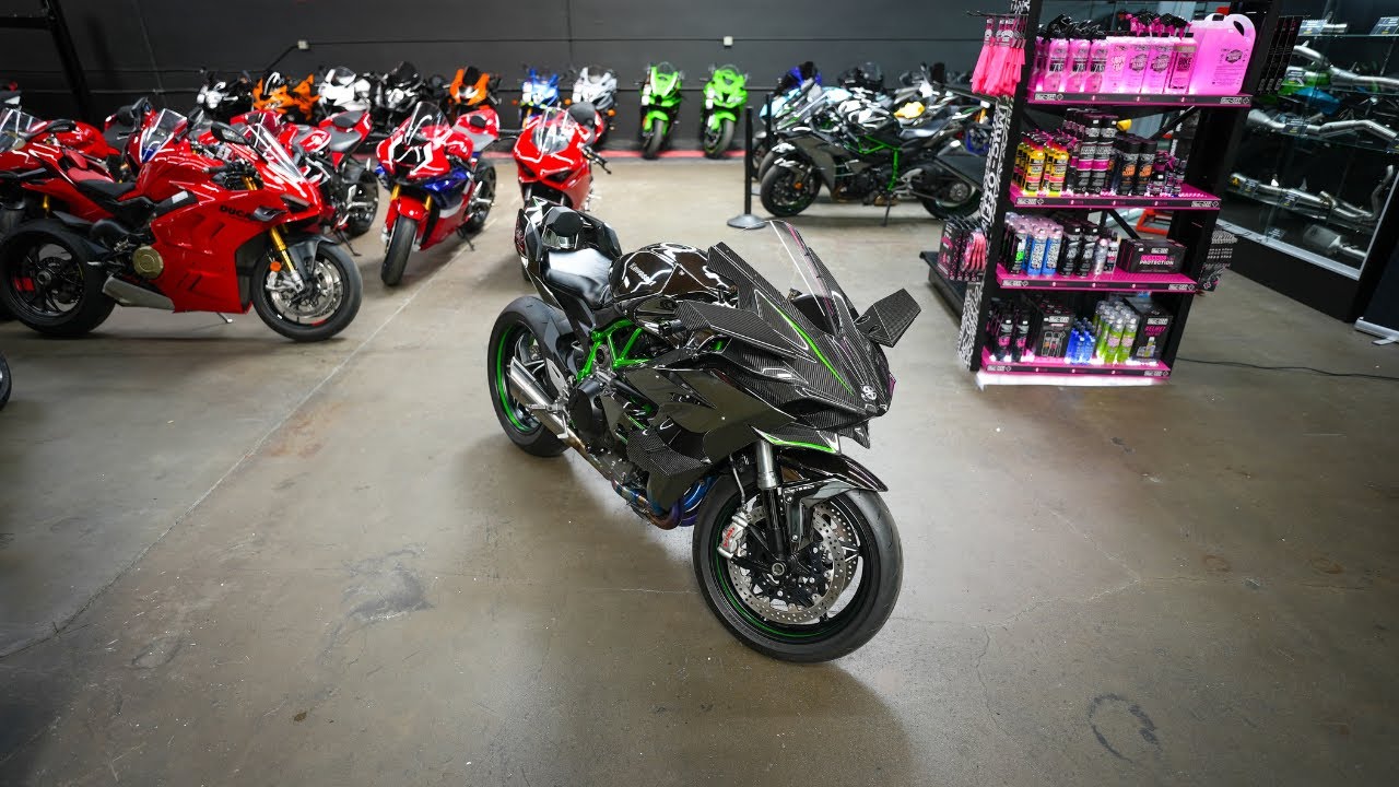 2015 Kawasaki Ninja H2R Carbon / Walk Around Clip