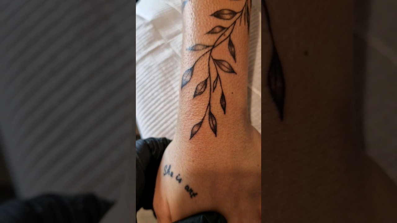 tatuagem de folhas 🌿😱#tatuagem #tattoo #tattooart #tattoolover #shorts