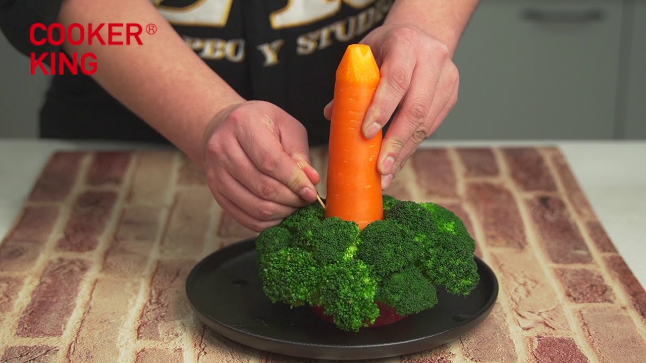 Christmas Tree （vegetable and fruit）