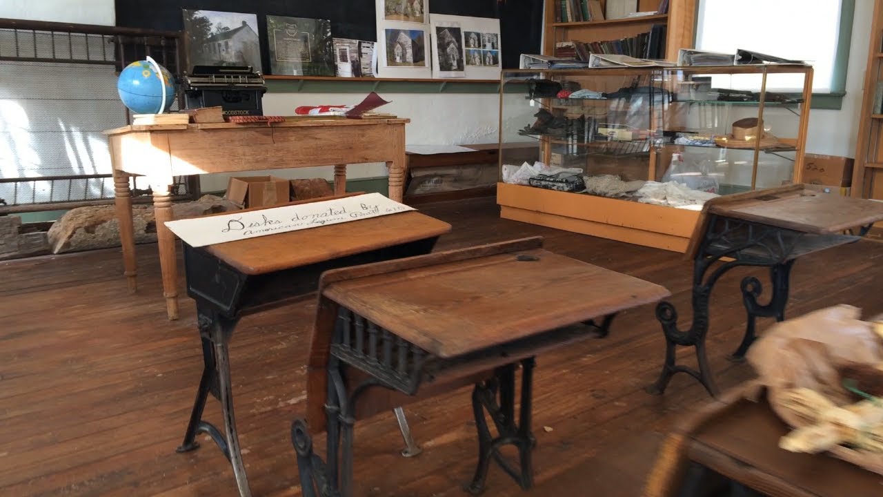 Community pulls together to save Warren County school built in 1831