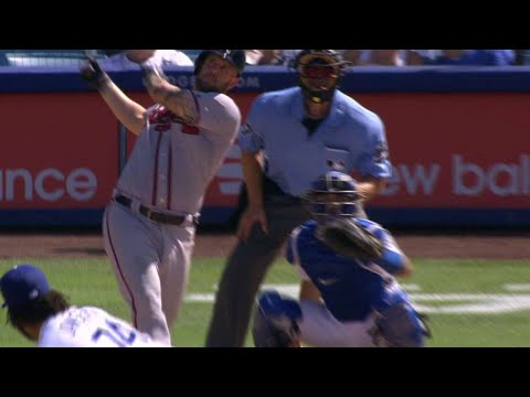 ATL@LAD: Adams ties game on three-run dinger in 9th