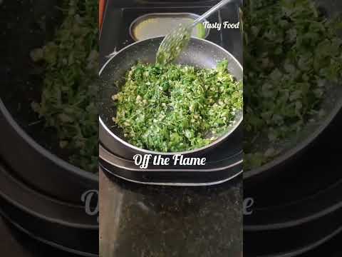Super tip for every house wife👸How to store fresh coriander for long time🌿🌿#shorts #tastyfood #tips