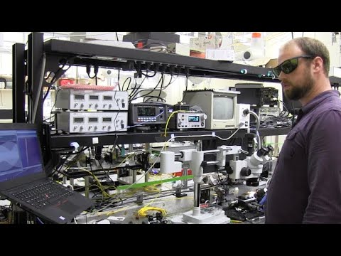 Coupling Light Off an Integrated Photonic Chip