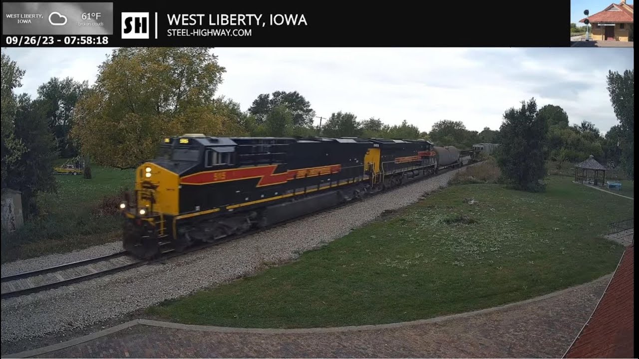 Mills Tower Live Railcam - US Webcams