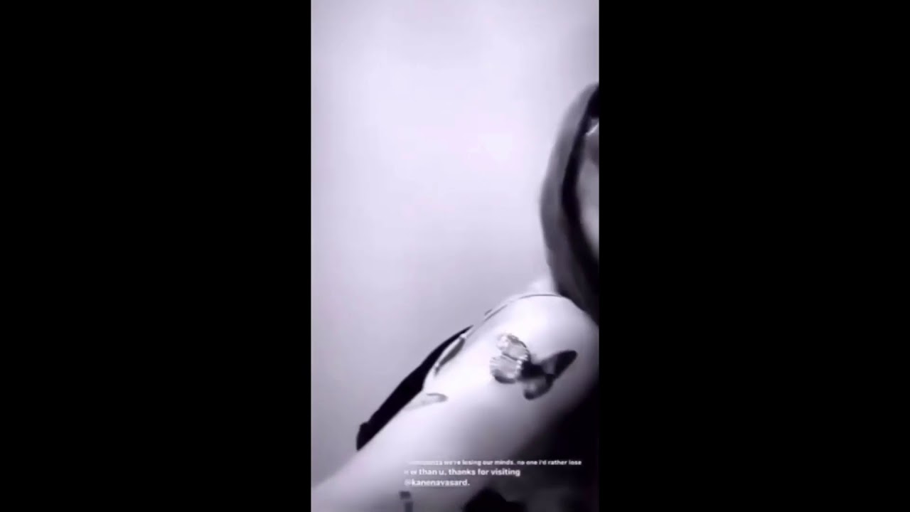 Ariana shows off new butterfly tattoo