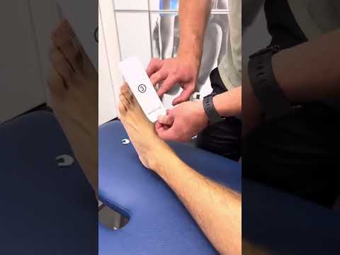 Tape your big toe with Julian Coronas! #kinesiologytape #painrelief #recovery #painmanagement