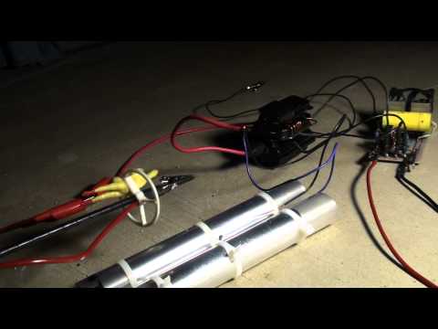 Roll Your Own Capacitors – High Voltage Edition | Hackaday