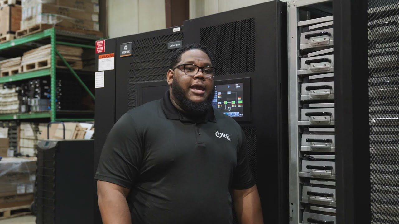 Monolithic vs Modular UPS: Key Differences, Pros & Cons