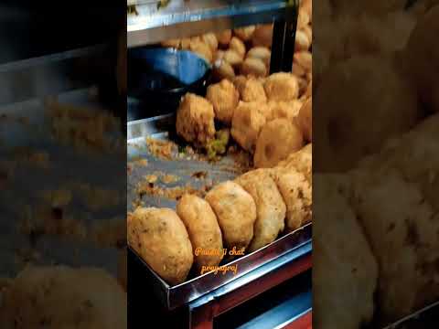 Famous chat shop of prayagraj Pandit ji ki chat/प्रयागराज का मशहूर चाट पंडित जी की चाट #