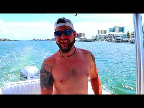 Boating Perdido Pass and Catching lunch at Flora Bama!