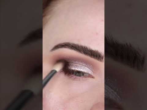 Huda Beauty Pretty Grunge Eyeshadow Tutorial #hudabeauty #hudabeautypalette