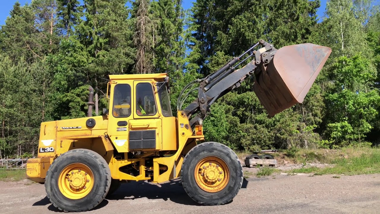 Klaravik Auktioner | Lastmaskin Volvo BM L30 + skopa
