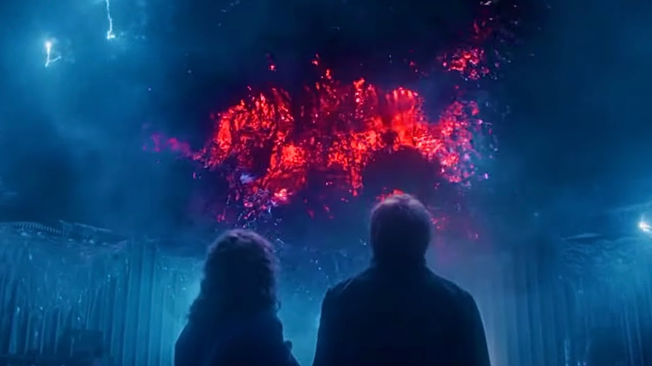 Stranger Things | Nancy shoots at the Exotic Matter Clip | 5X6: Escape from Camazotz