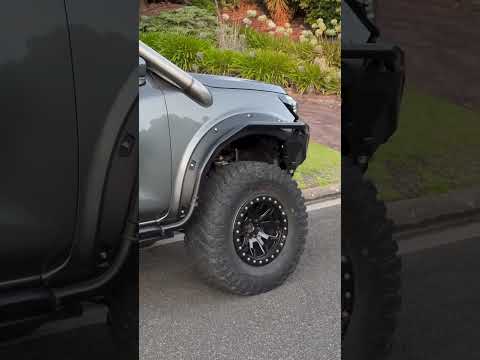 Pocket Style Fender Flares suits Nissan Navara NP300 2021 onwards Matte Black Slim Smooth