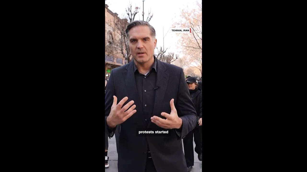 Tehran shoppers voice frustrations with Iranian government