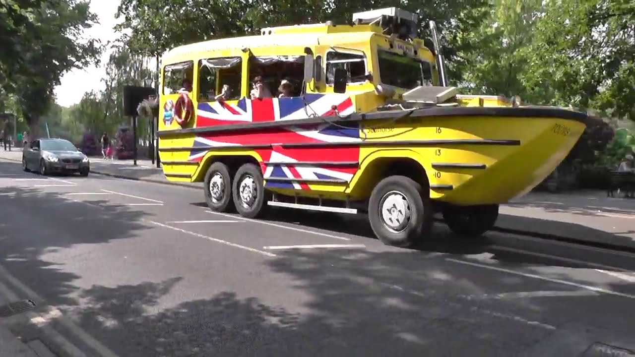 Buses in Windsor Town Centre 12th August 2020