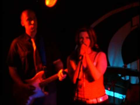 Amphetameanies: - Nothing's OK (live at King Tuts)