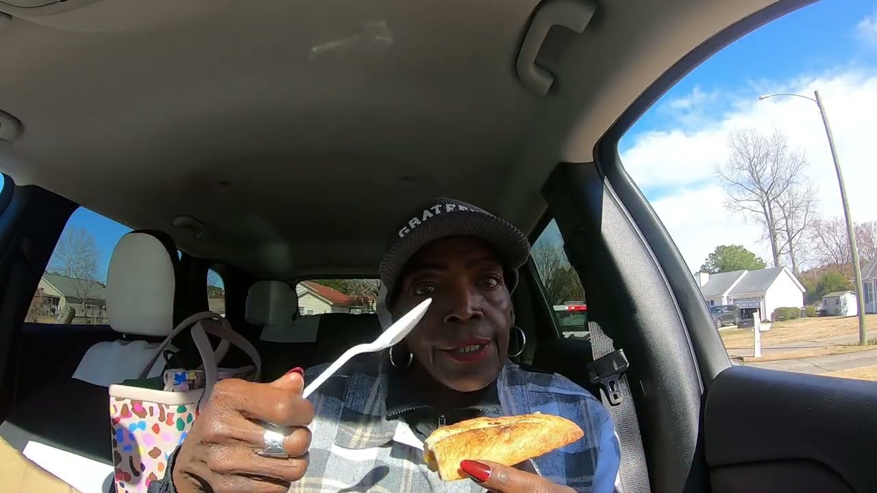 BREAD that could break a woman's Jaw NO LIE🤐Bistro 1940 Review