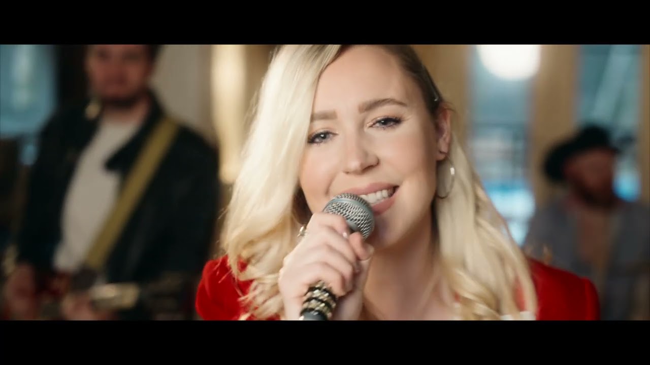 Elyse Saunders - NovaCurrent Public Relations