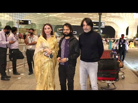 Aashiqui Boy Rahul Roy With Sister Priyanka & Nephew Papped 1st Time After His Brain Stroke Recovery