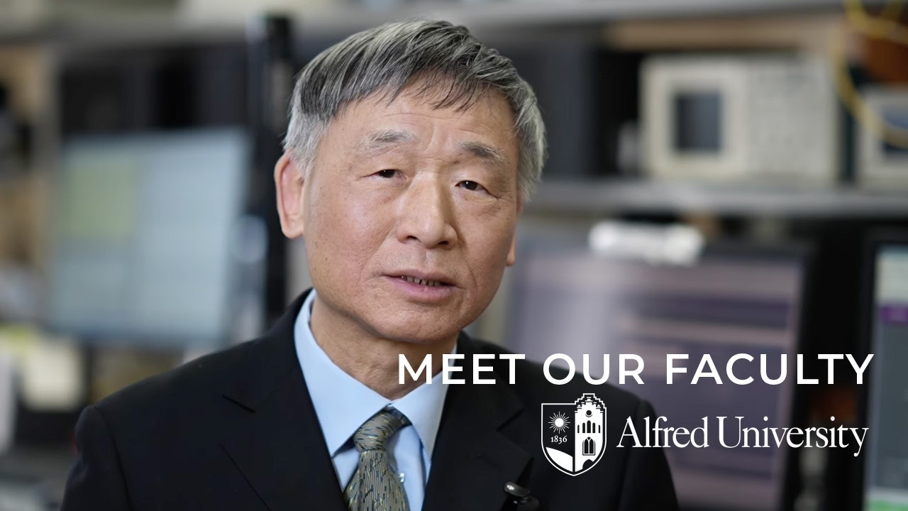 Meet the Engineering Faculty: Dr. Xingwu Wang, Electrical Engineering