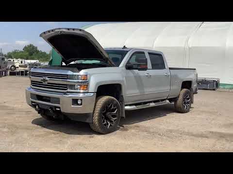 23389- 2015 Chevrolet Silverado 2500 LT Crew Cab 4WD