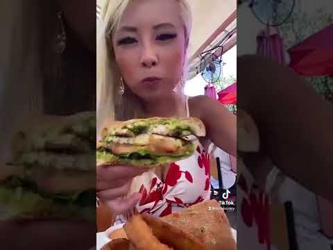 Everything i ate at Vees Cafe in Los Angeles, CA!! #rainaiscrazy