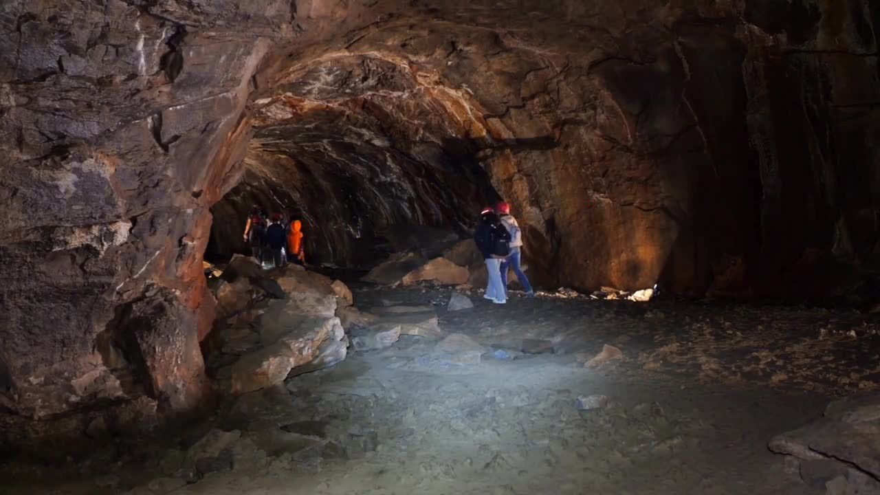 Exploring the Lava River Cave near Flagstaff