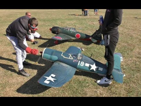 ZERO ZEN A6M "ZEKE" & F4U CORSAIR "WHISTLING DEATH" DUO DISPLAY AT STOW MARIES AERODROME - 2022