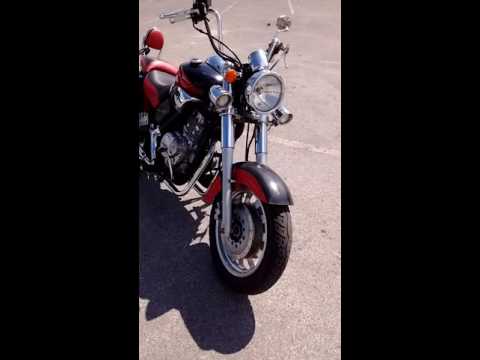 Italika Tornado TC 250 acelerando(PRECAUCIÓN FUERTE SONIDO), walk around, chopper, la bestia, swagXD