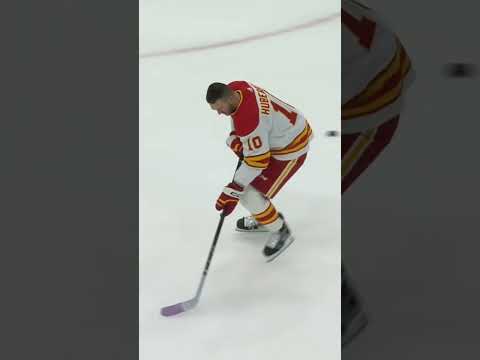 Barkov & Huberdeau connect on one last pass 🤝