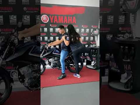 Tirando a Factor 150 da YAMAHA
