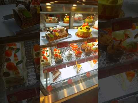 Cakes by Chateraise Singapore #singapore #travel #travelling