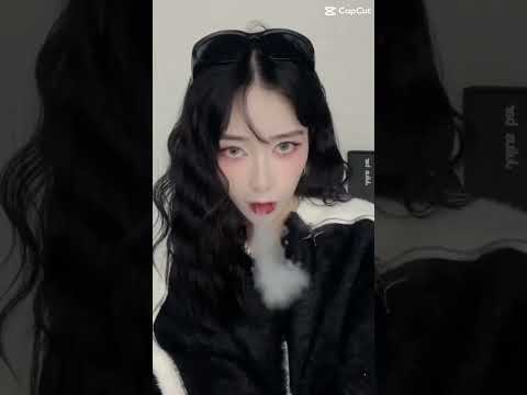 Girl xinh hút Pod Wenax K1 #vapekorea #khoitong #vapehanquoc #wenaxk1